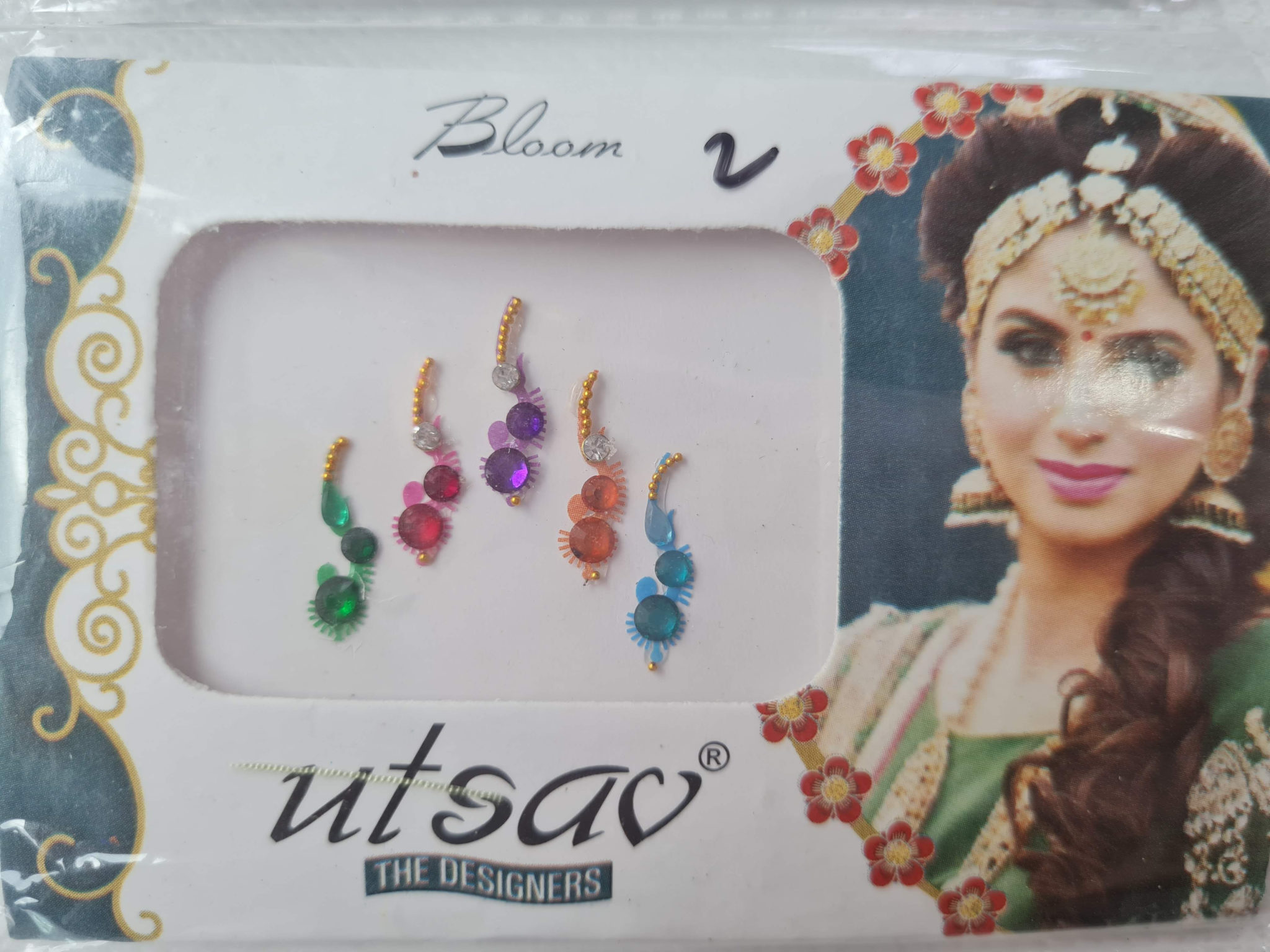 Cartela com bindi indiano adesivo para colar no centro da testa – Bazar ...