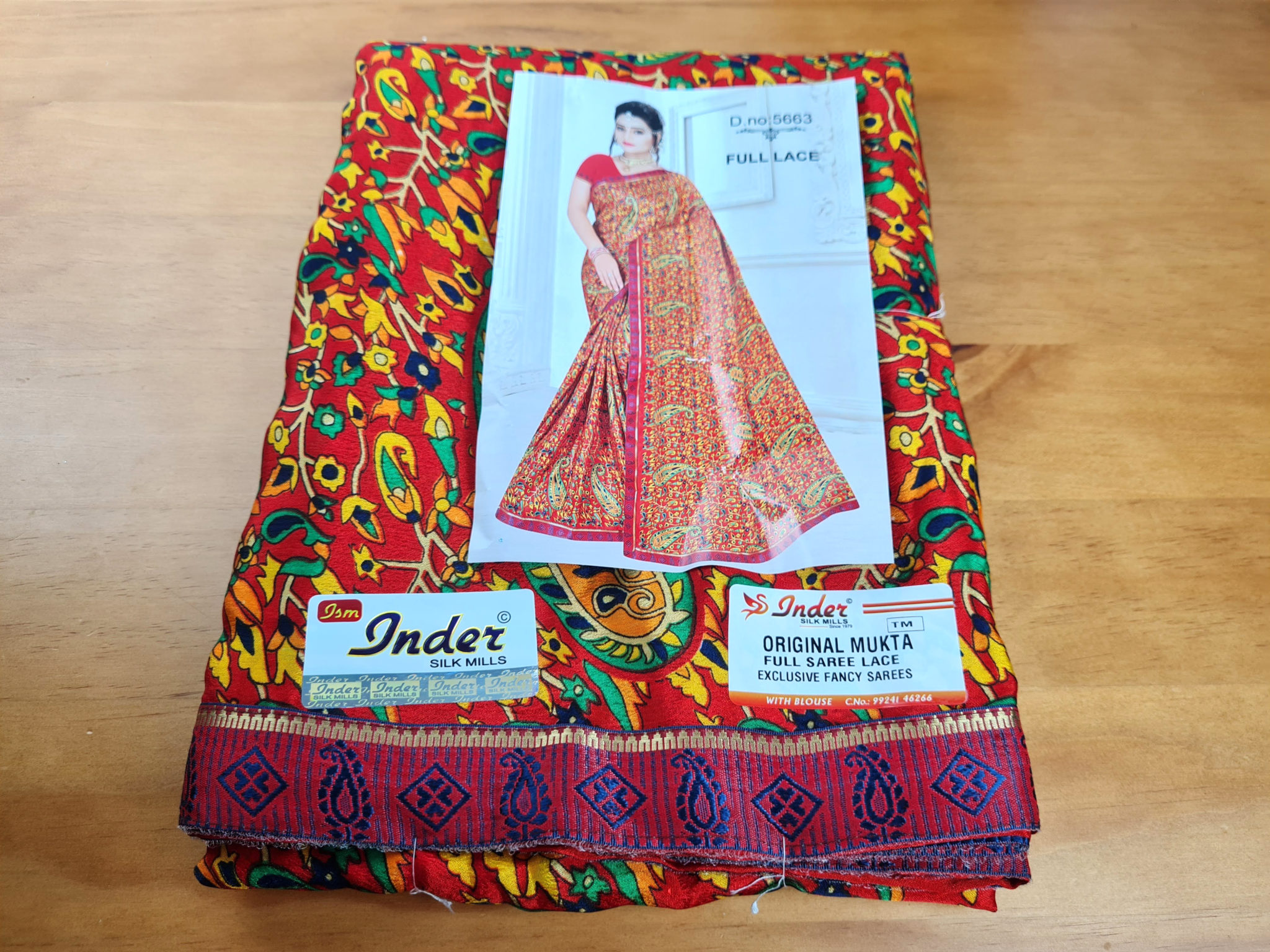 Sari indiano de seda estampa floral e paisleys vermelho e color – Bazar ...